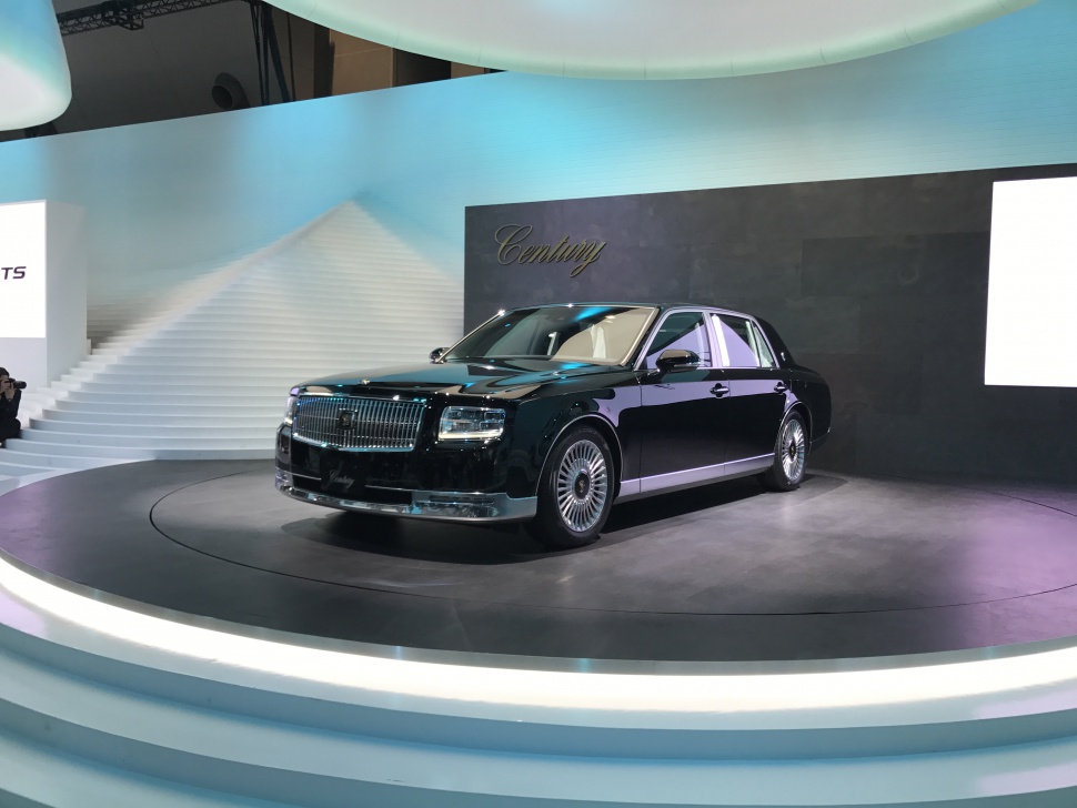 Toyota Century III (G60) 5.0 V8 (431 Hp) Hybrid Automatic